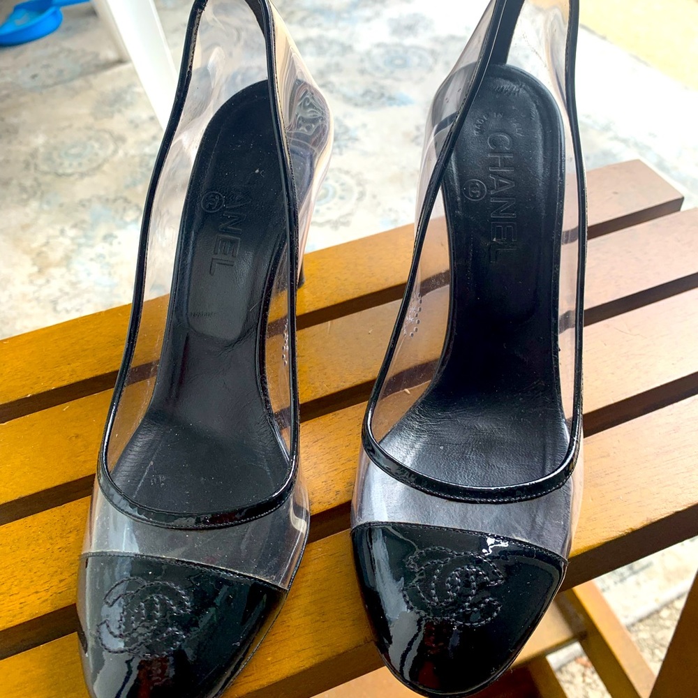 Classic Chanel Patent Leather And Pu Pumps - Gem